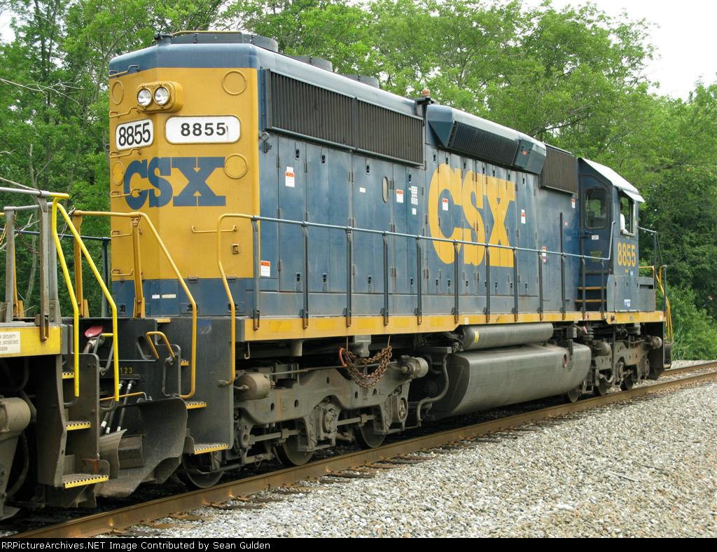 CSXT EMD SD40-2 8855